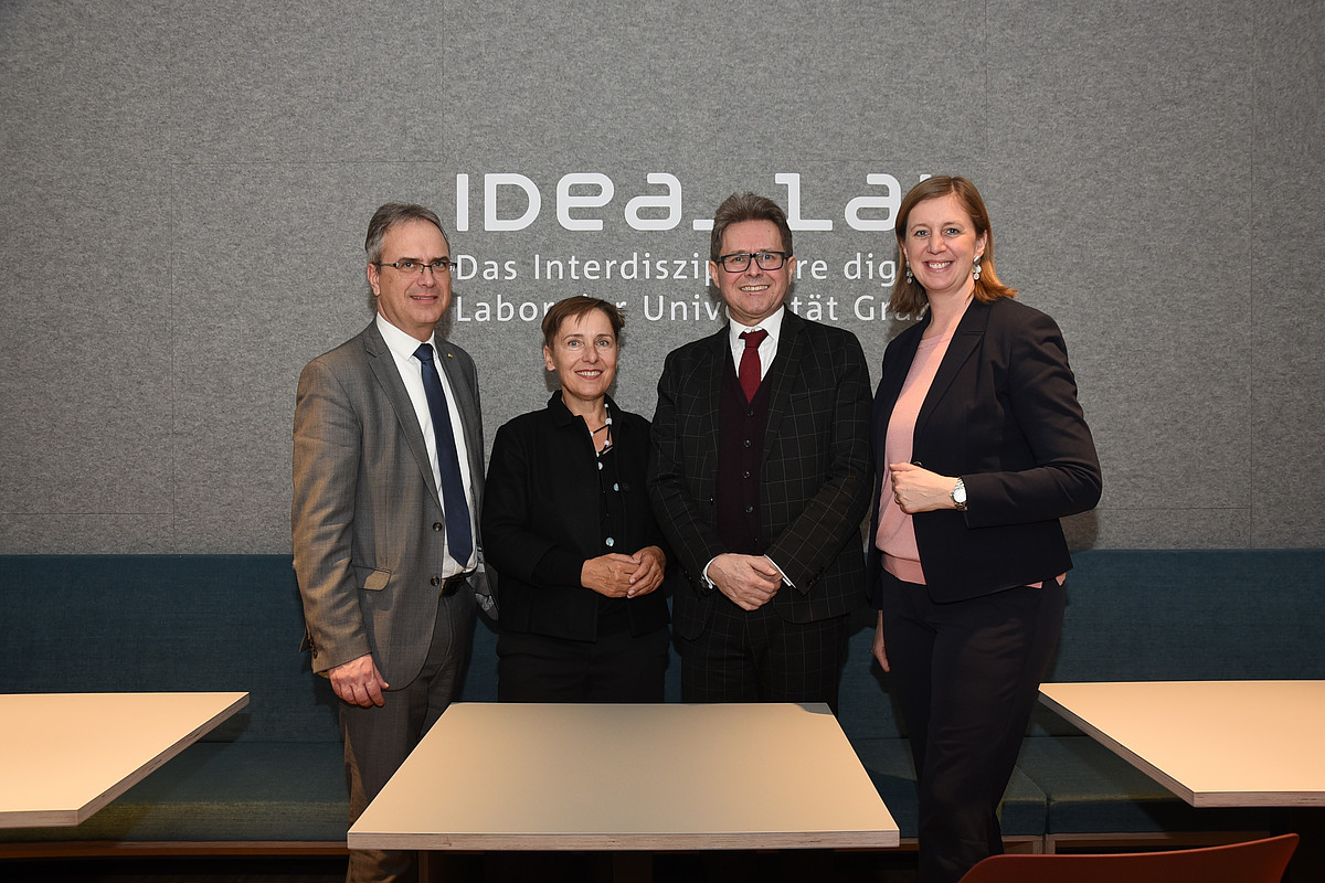Ein analoger Raum für Digitales - IDea_Lab